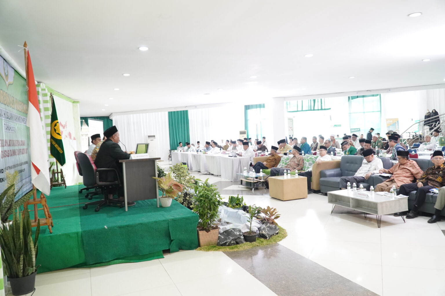 Tentang Kami - Dewan Dakwah Islamiyah Indonesia (DDII)